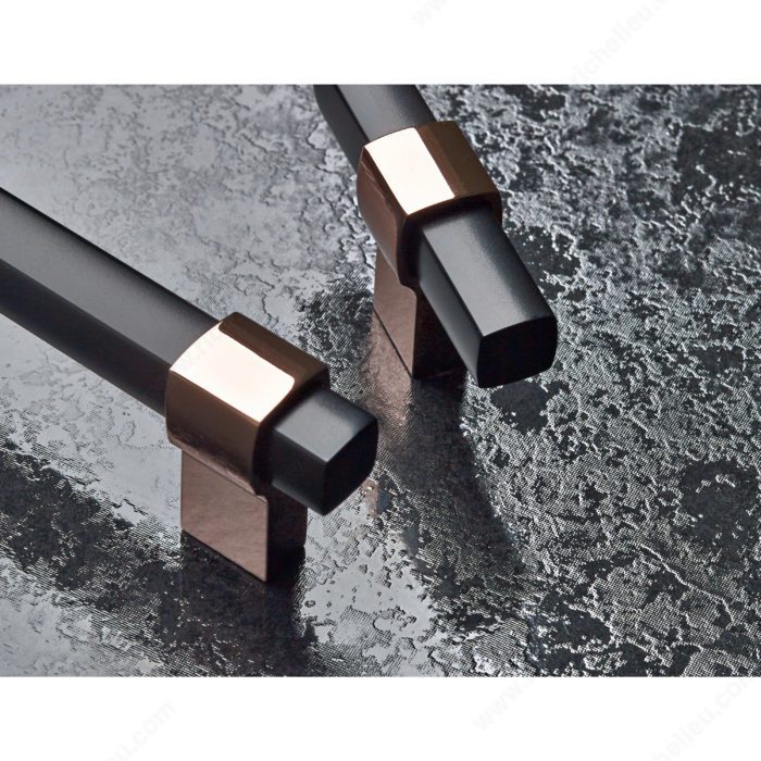 Richelieu Contemporary Metal Pull - 8715
