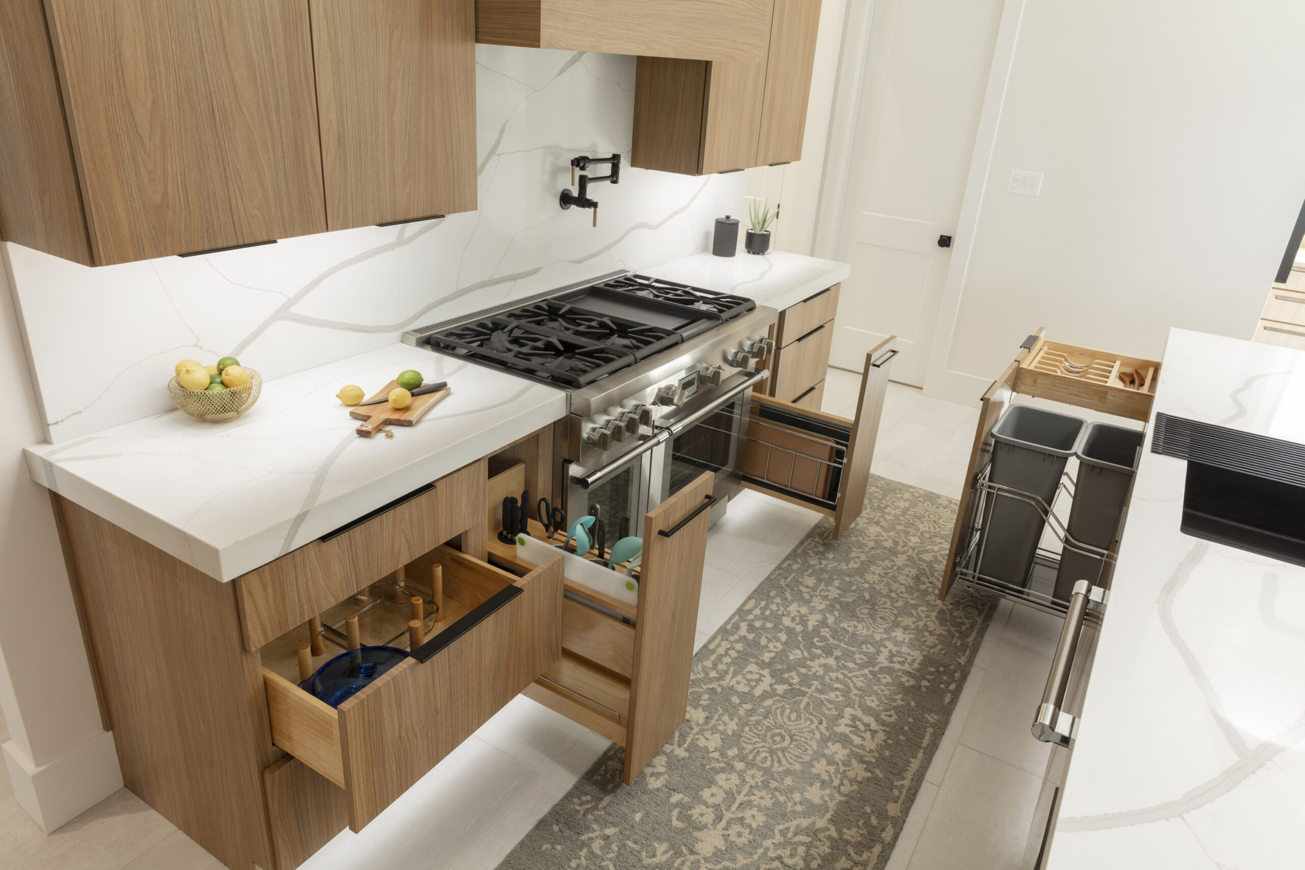 Hardware Resources Peg Board Drawer Insert with Pegs