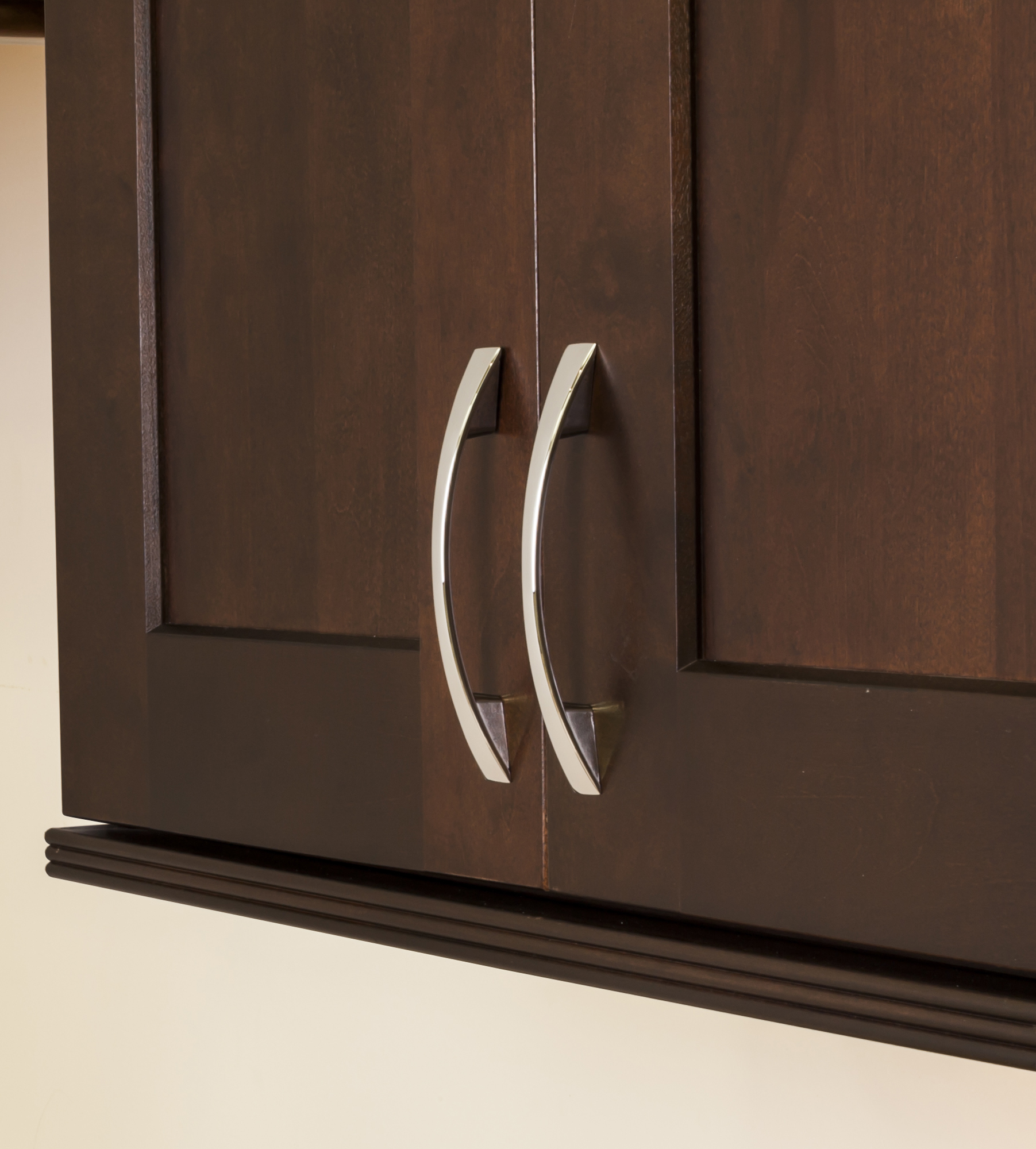 Jeffrey Alexander Flared Regan Cabinet Pull