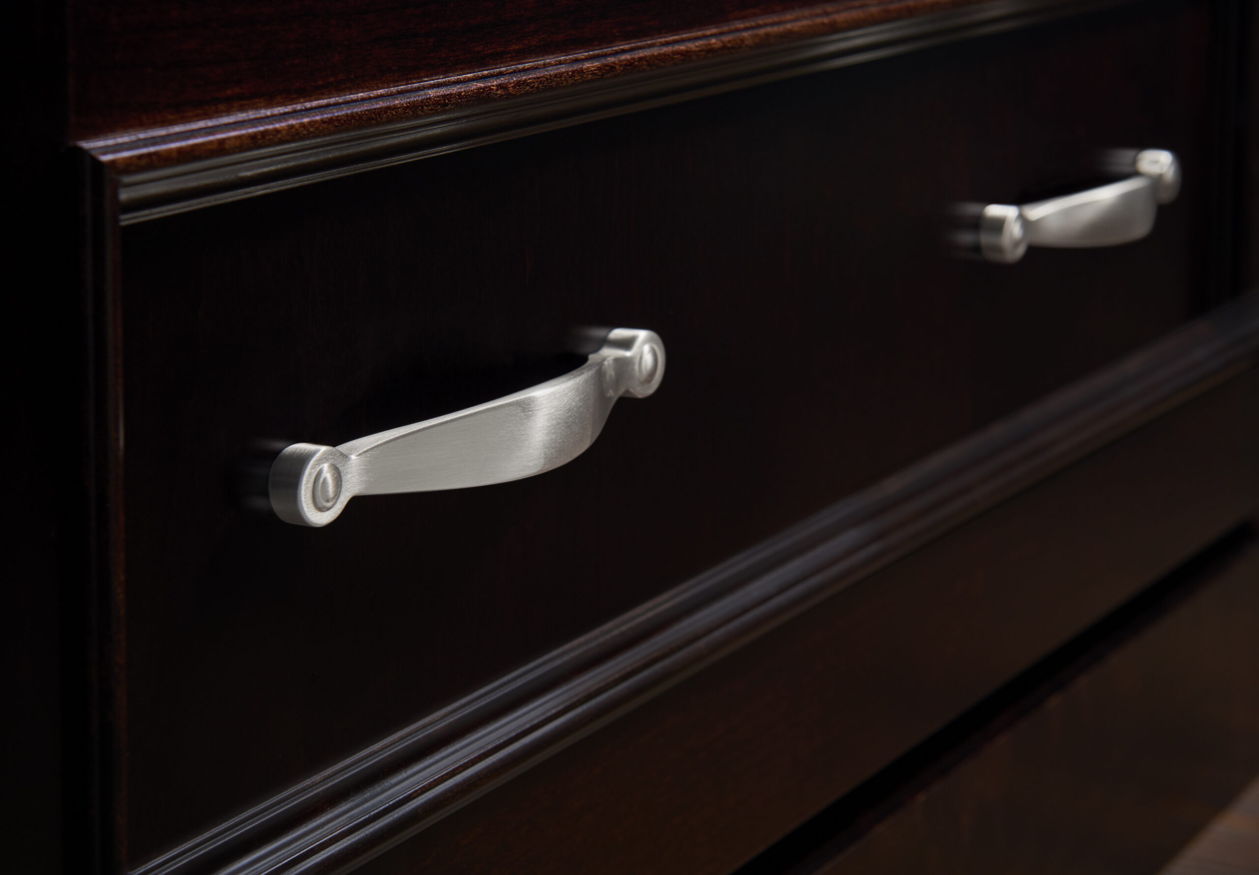 Top Knobs Saddle Pull